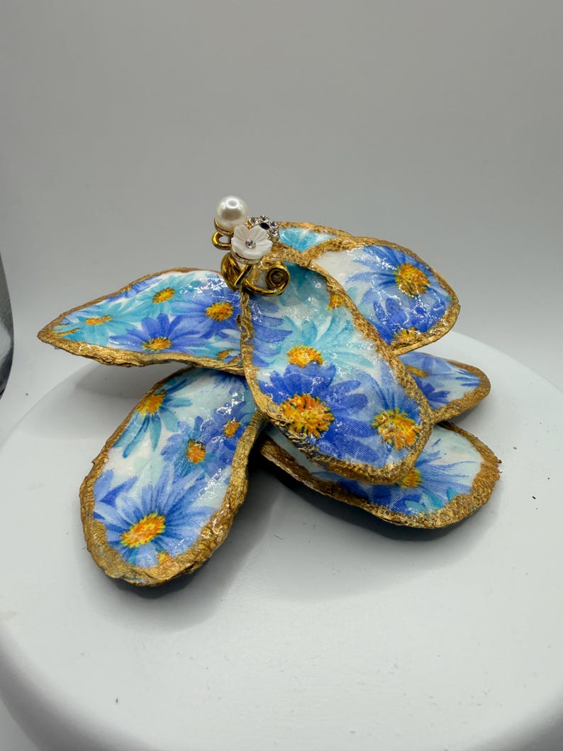 Handcrafted Oyster Shell Flower Art Decor, Gold Trimmed, Adjustable ...