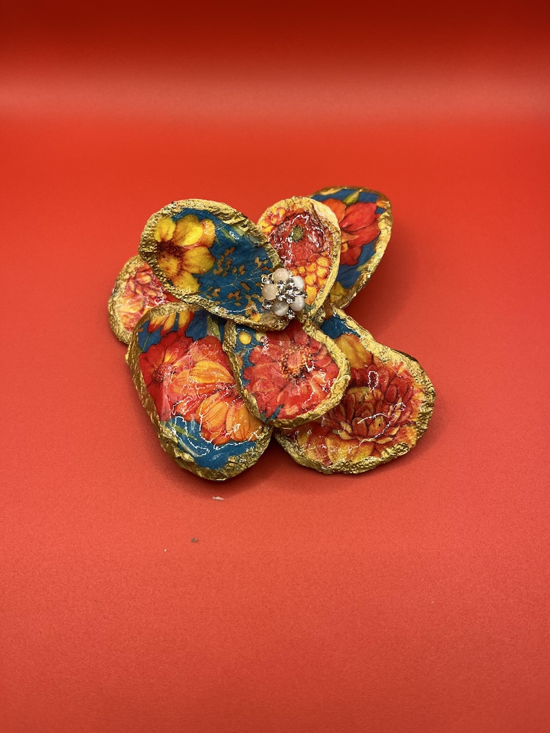 Handcrafted Oyster Shell Flower Art Decor, Gold Trimmed, Adjustable ...