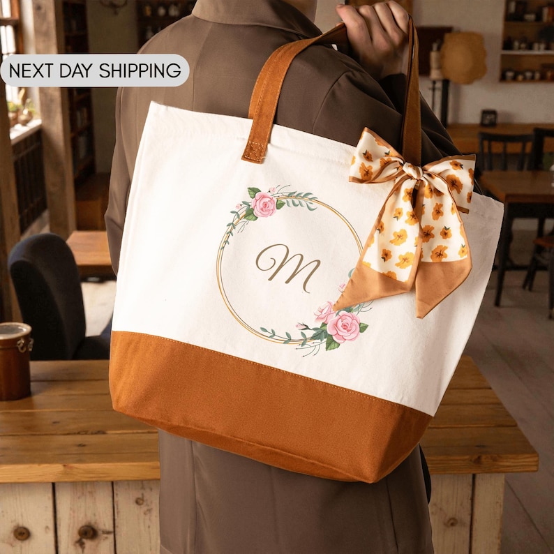 Custom Initial Tote Bag, Personalized Flower Bag, Monogram Wreath Tote ...