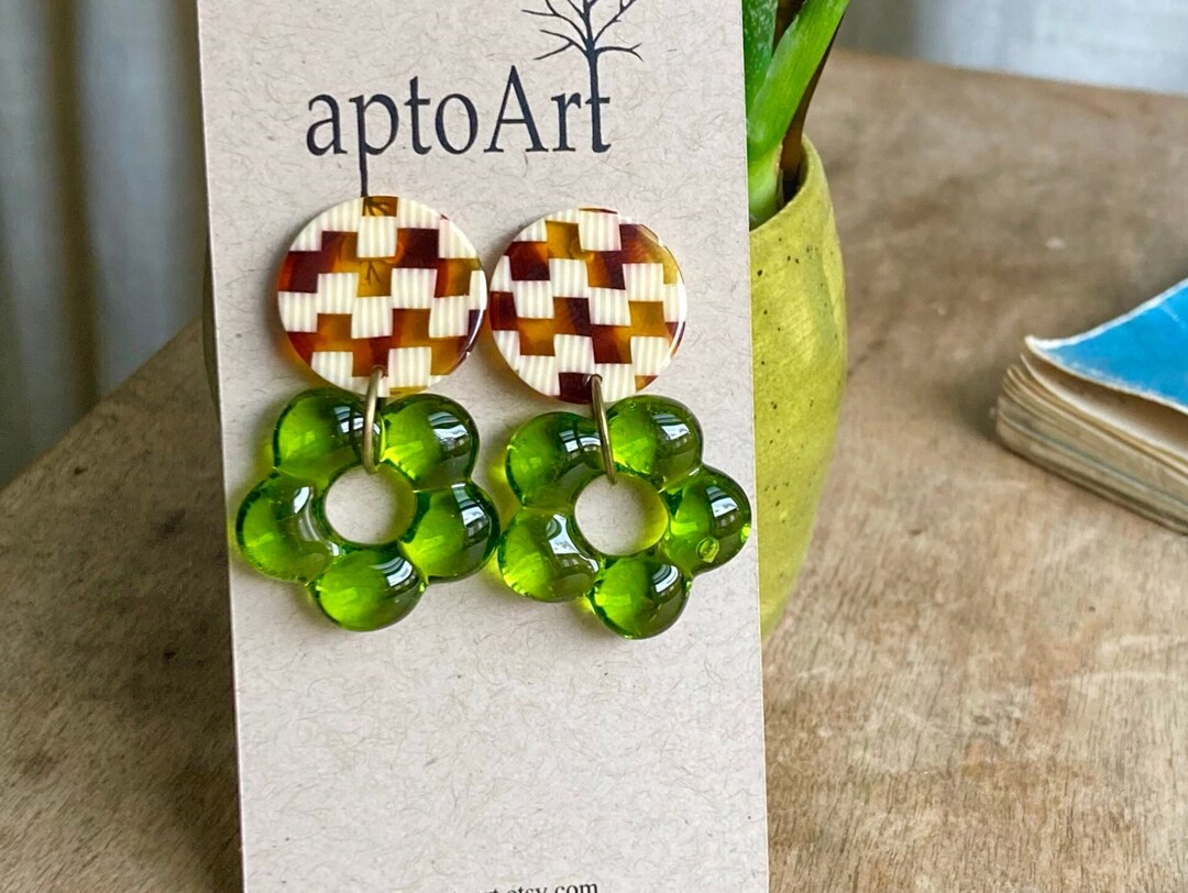 Seventies Inspo Dangle Earrings / Checkered Floral Earrings / Flower ...