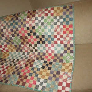 Scrappy Nine Patch, Decorator Quilt, 0122-02 - Etsy