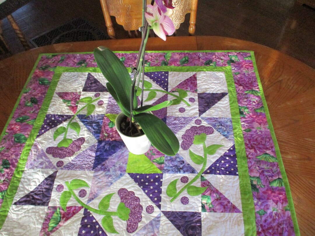 Prairie Posies Wall Quilt, Country Quilt, Scrappy Wall Art Quilt 0303 ...
