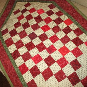 Red Nine Patch Table Runner, Valentine Quilt 0128-01 - Etsy