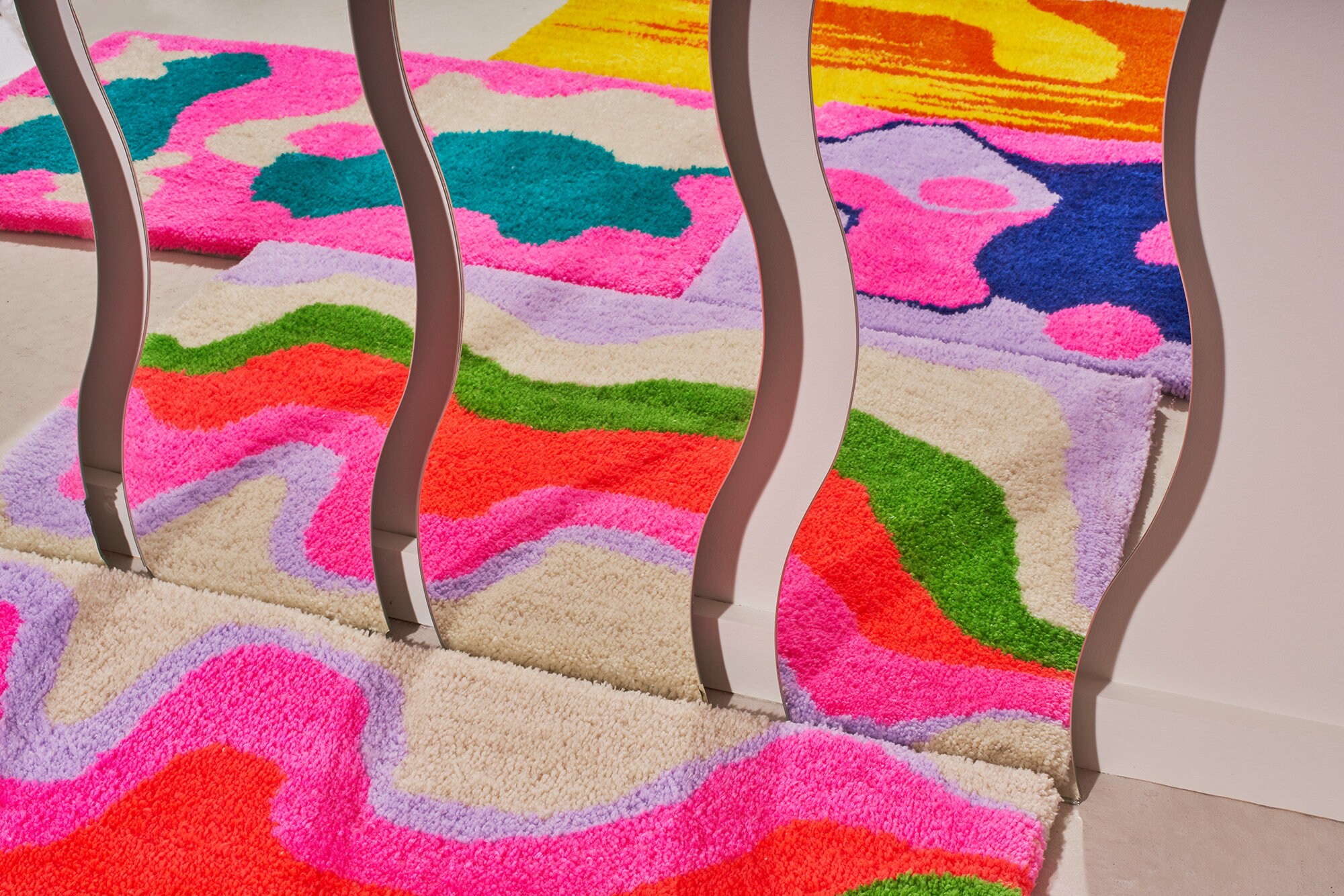 Handmade Tufted Rug in Wavy Pink Red Purple Green Rainbow Design, Retro ...