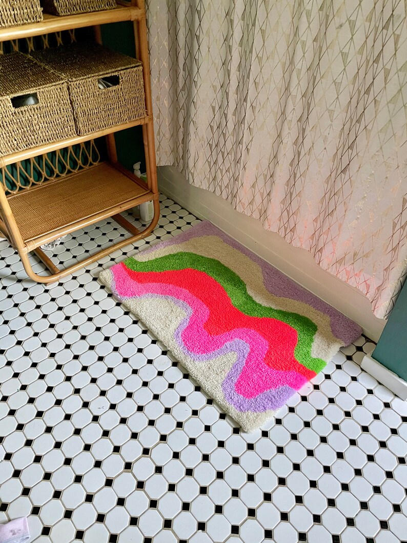 Handmade Tufted Rug in Wavy Pink Red Purple Green Rainbow Design, Retro ...