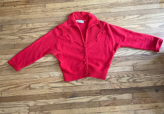 1950s Fire Engine Red Knit Sweater Label: Lofties de… - Gem