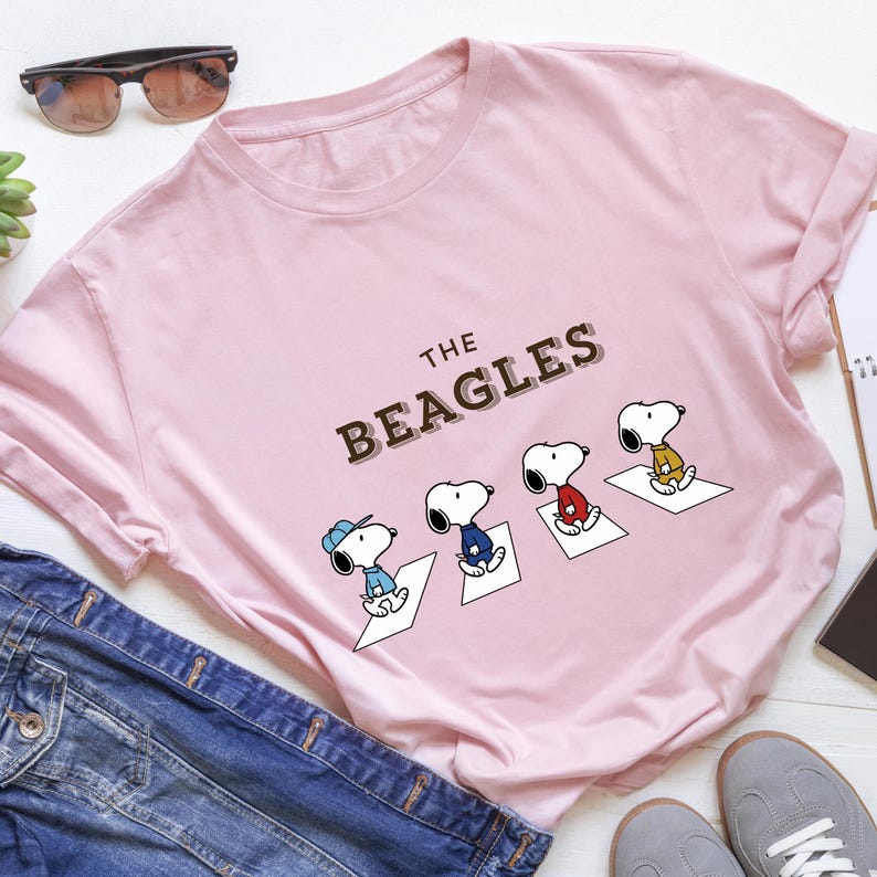 Snoopy the Beagles PNG Background Funny Dog Cartoon Art Shirt Mug Wall ...
