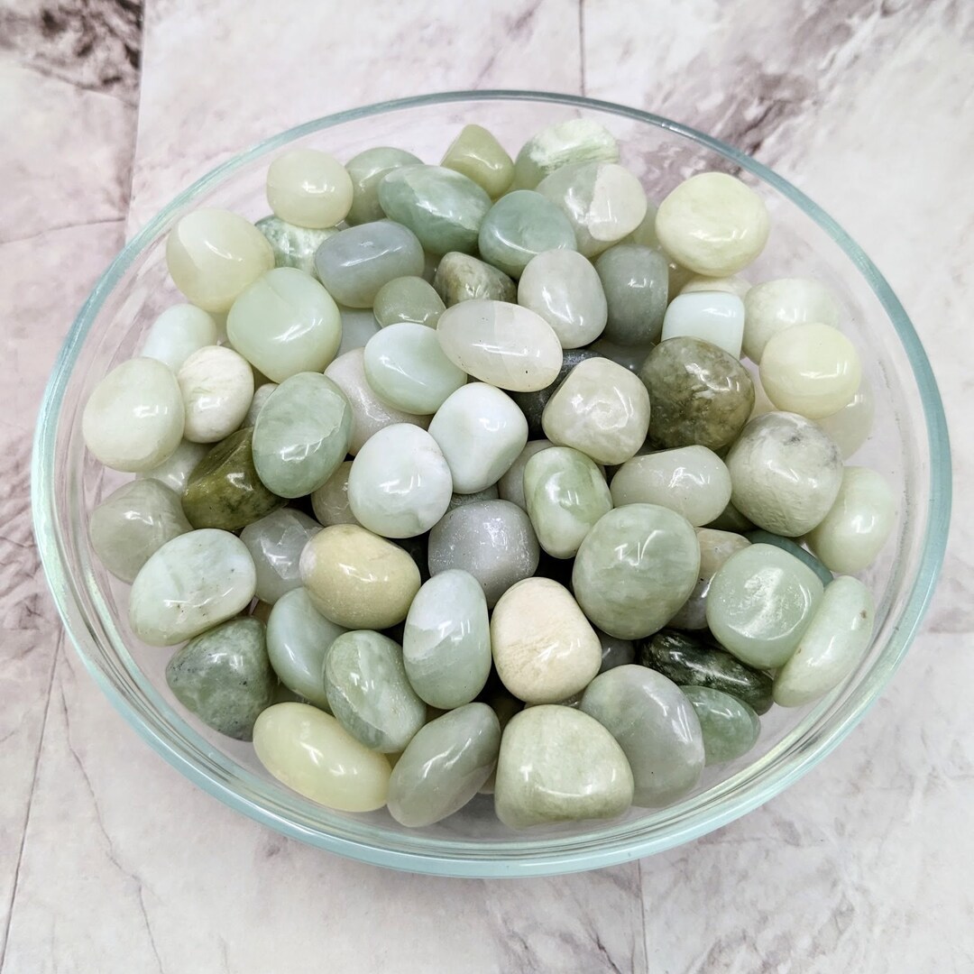 JADE Tumbled Stone Pastel Green Marbled Jade 1 Crystal Gemstone LV2290 ...