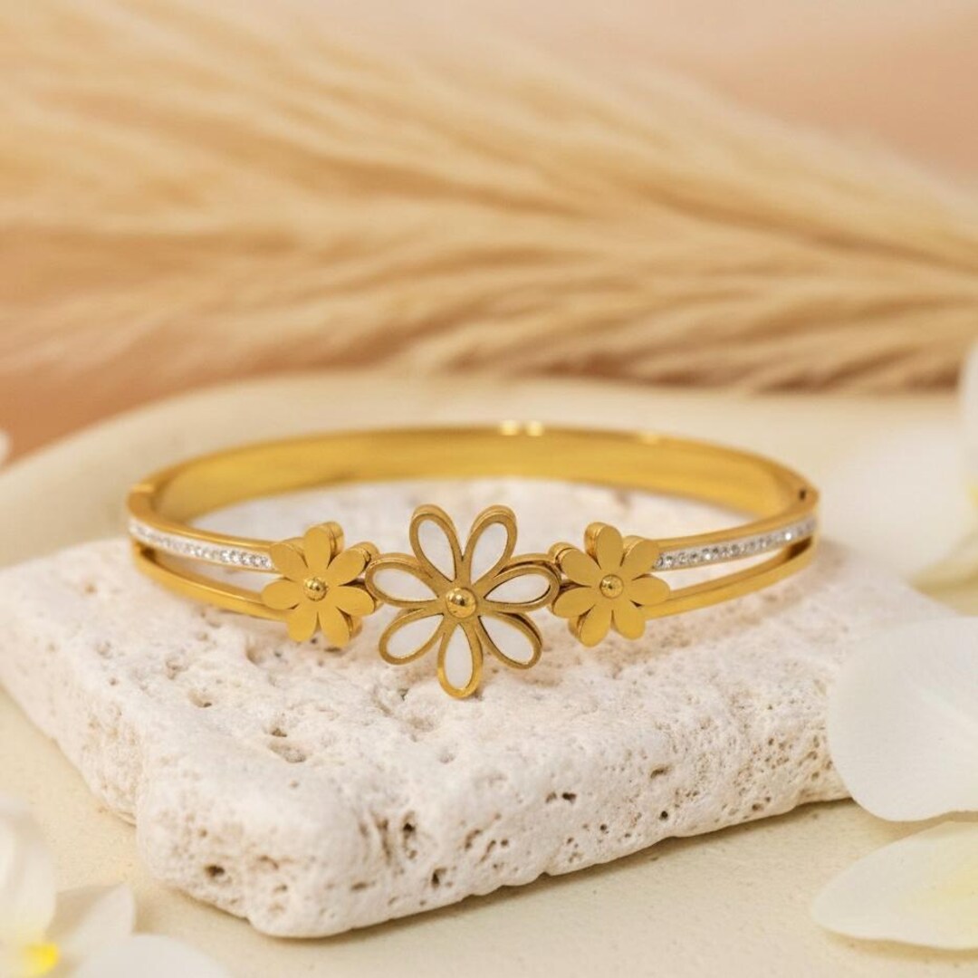 18K Gold Daisy Bangle, Waterproof Floral Bracelet, Stainless Steel Anti ...