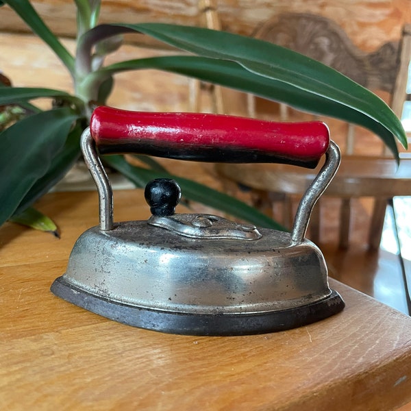 Antique Sad Iron - Etsy