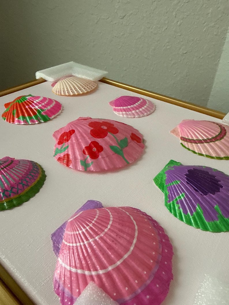 Hand Painted Scallops Shells on Canvas. 11x14 Gold Frame - Etsy