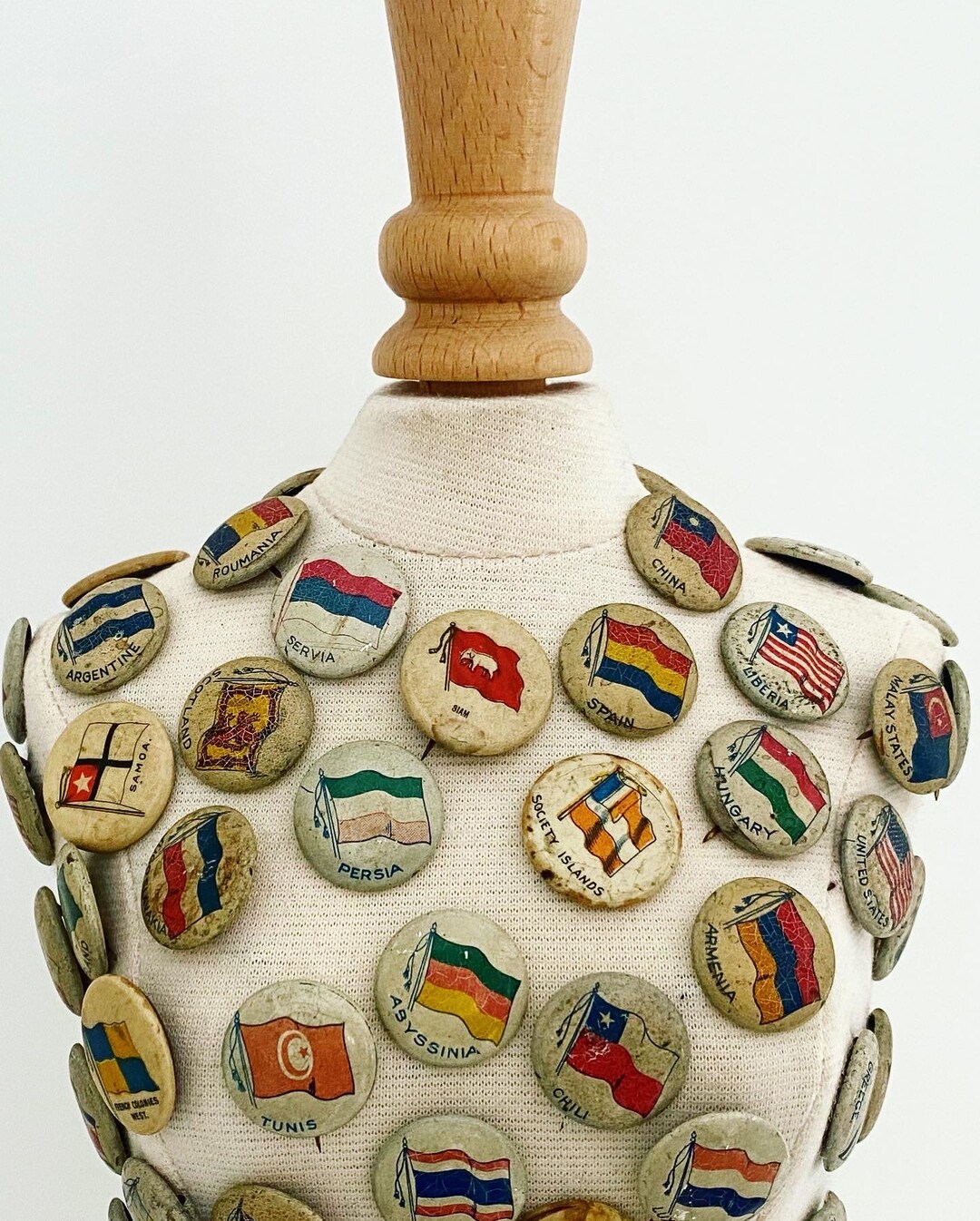 Vintage Collection of Country Flag Pinbacks / Buttons / Pepsin Gum ...