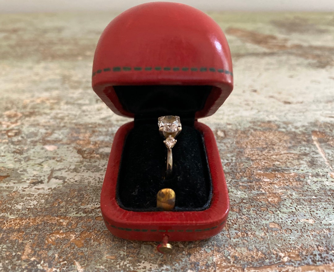 Vintage Red Jewelry Box/ Jewelry Box Display / Container / Ring Box - Etsy