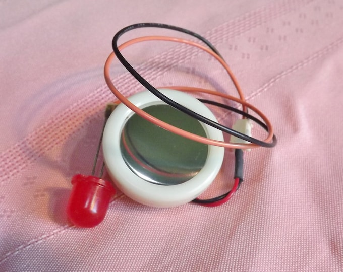 Rudolph the Red Nosed Reindeer Push Button Music Box With Flashing Red ...