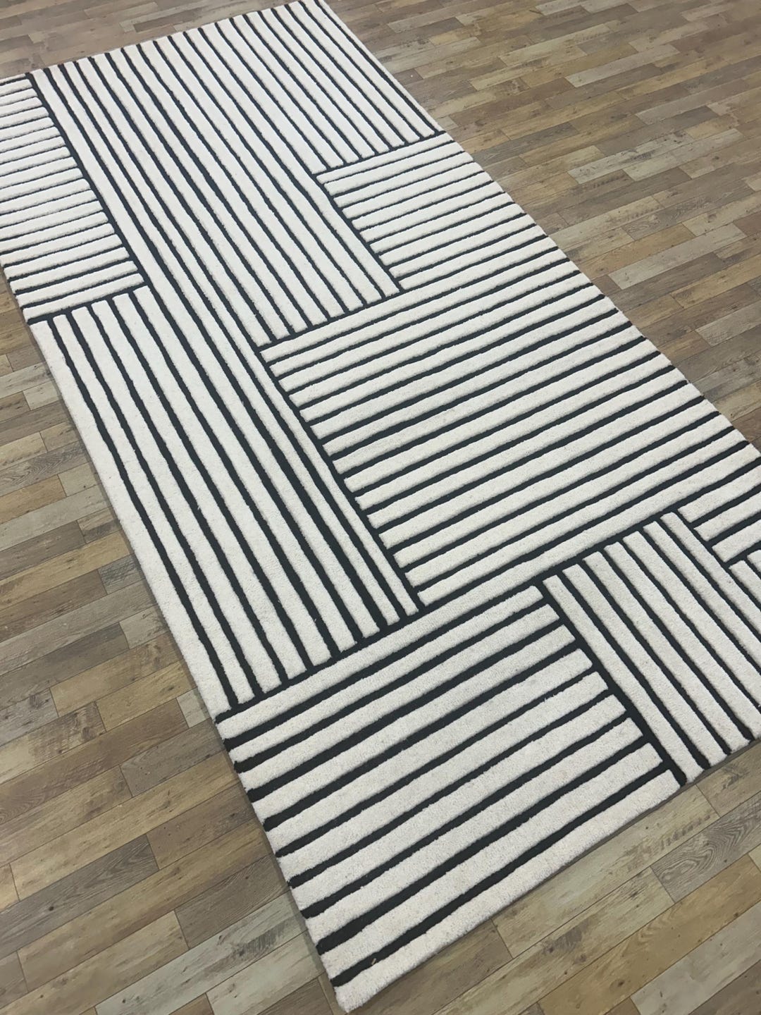 Buy 4x8 Ft Hand Tufted Wool Area Rug | Modern Black & White Geometric ...