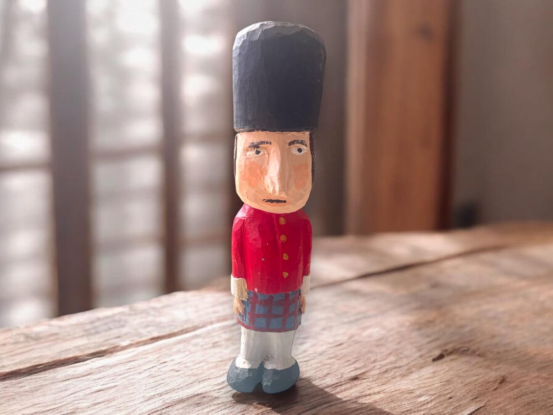 Vintage Hand-carved Wood Royal Guard Figurine / Queen's Guard / Folk ...