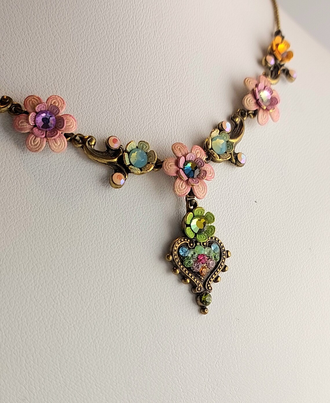 BRIDGERTON Heart Necklace in Regency Style in Lavender Multi Color Orly ...