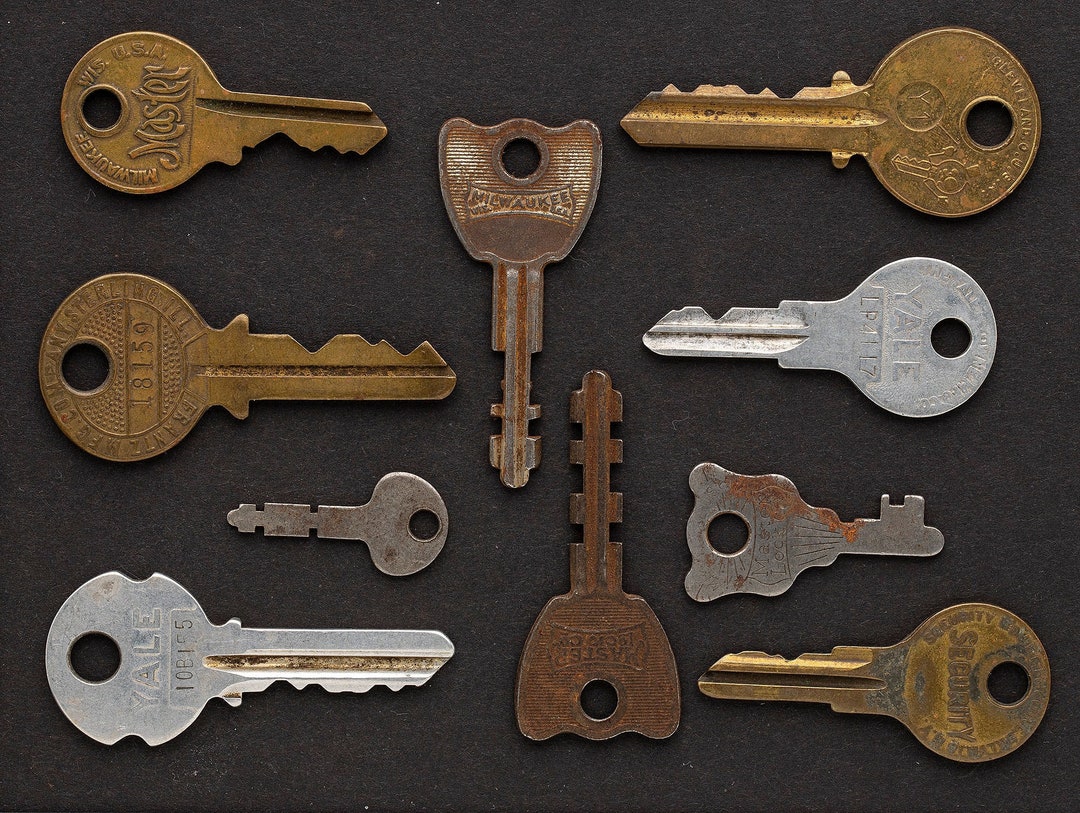 Vintage Brass and Steel Keys Flat Keys Old Keys Great for - Etsy