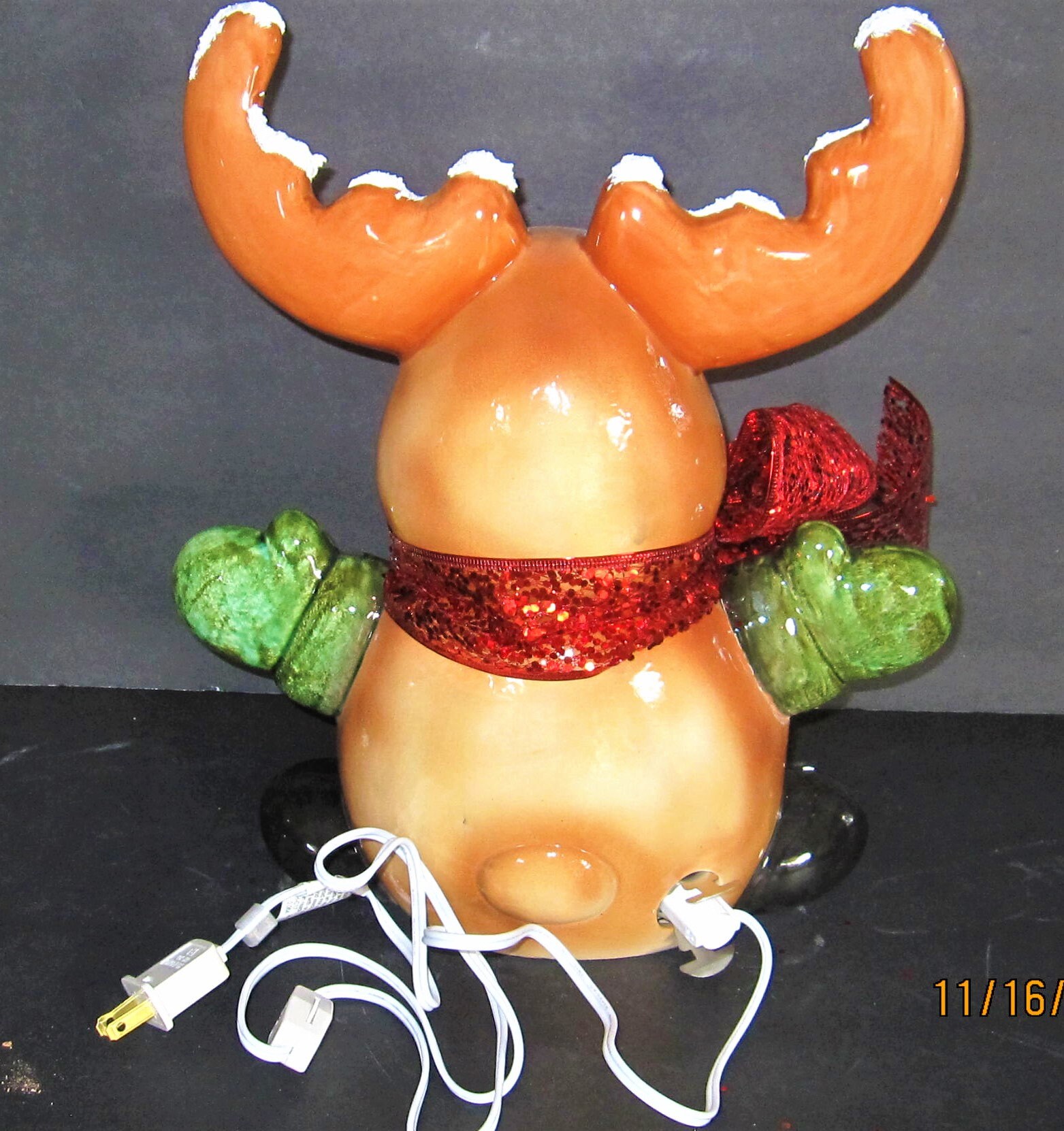 Medium Size Ceramic Reindeer Accent Table Lamp