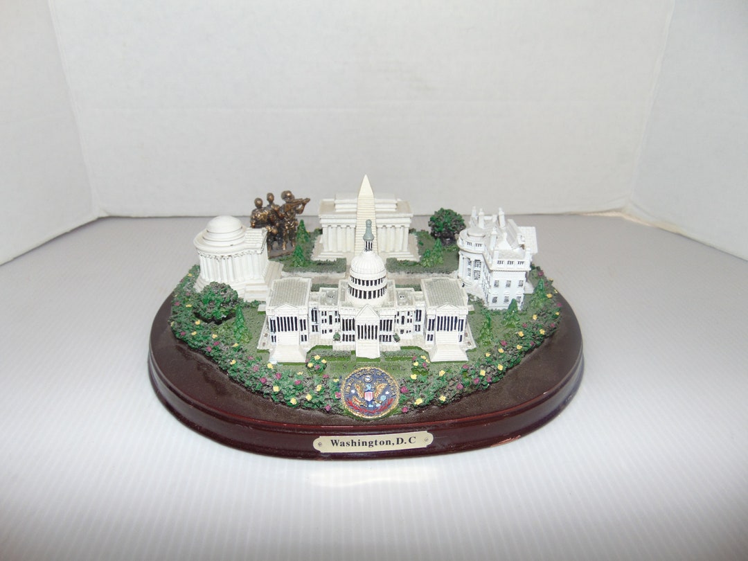 Vintage Oval Washington D.C. Monument. Desk Statue - Etsy