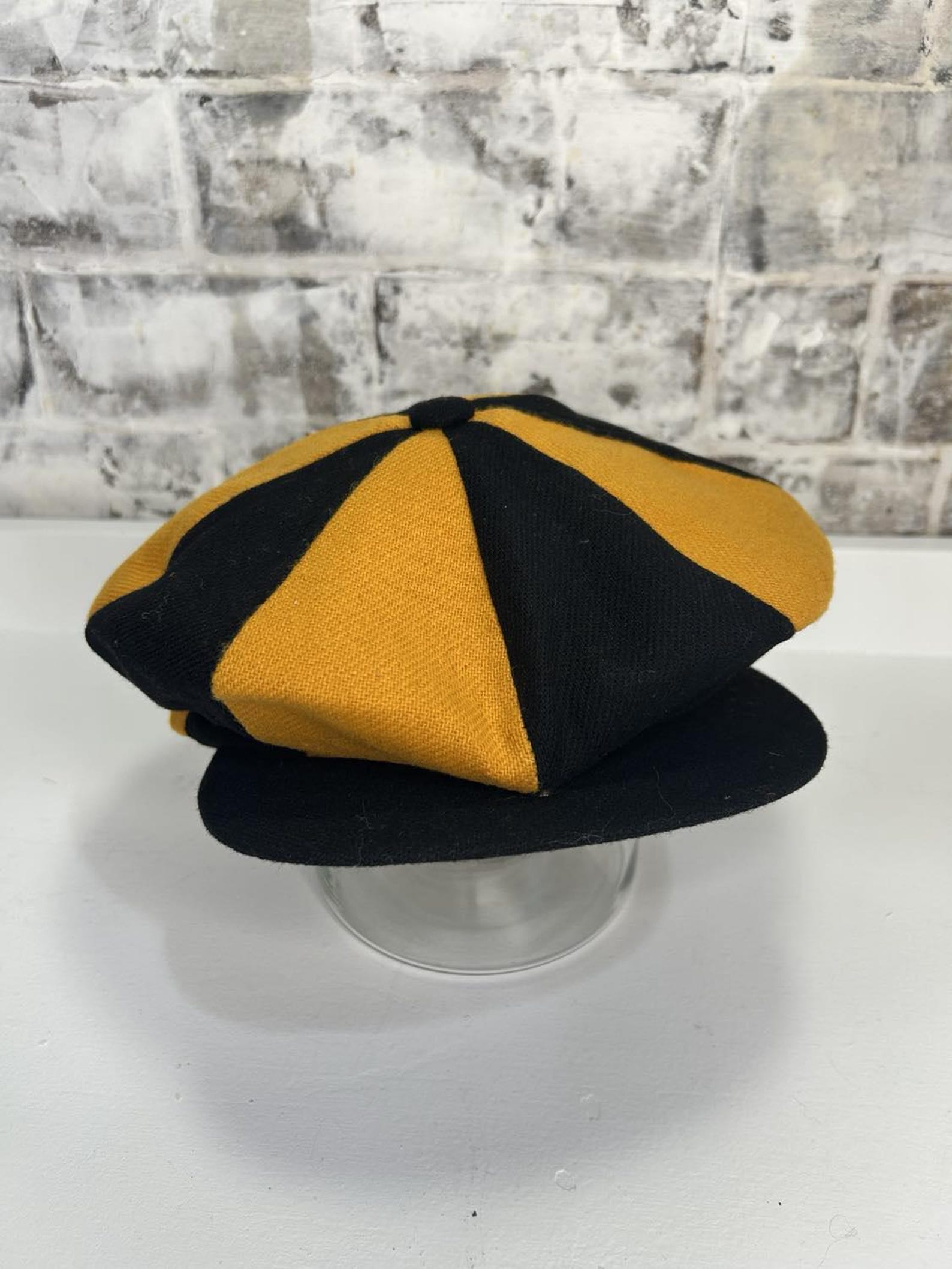 Vintage Regent London Yellow and Black Paneled Wool Newsboy Driving ...