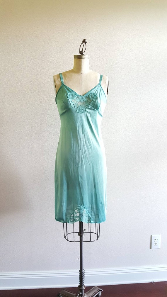 green vintage slip - Gem