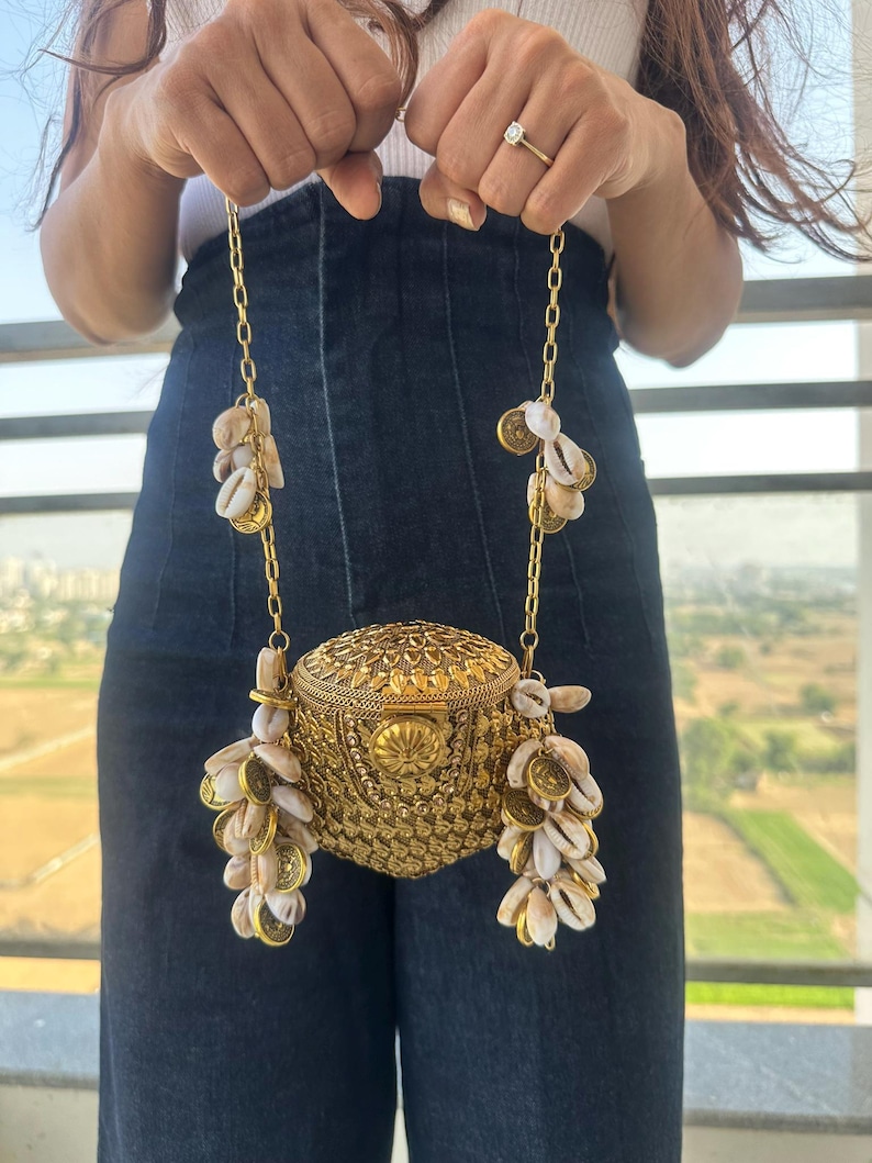 Ziva Cowrie 2.0 (shell) Viral Nano Clutch Bag-bridal Accessory - Etsy