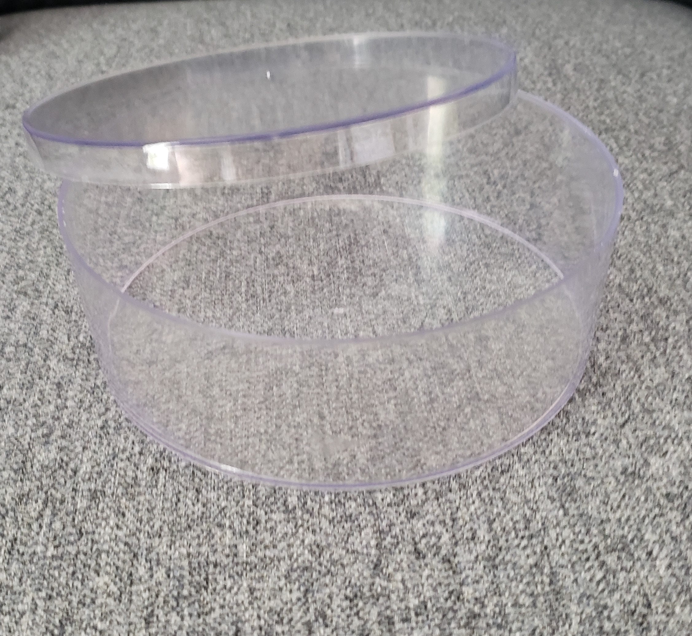 FIVE Round Clear Acrylic Dishes - Etsy