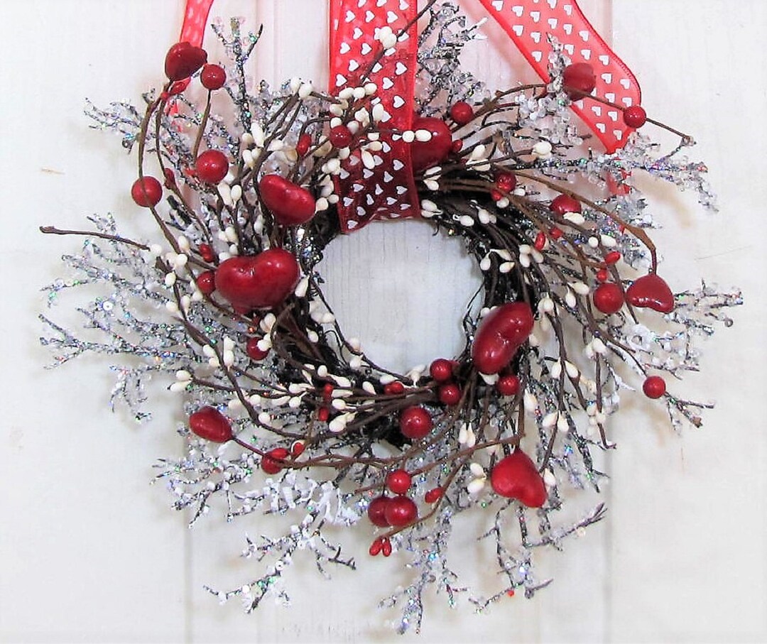 Winter Valentine Berry Heart Wreath Valentine Red Heart Berry Wreath ...