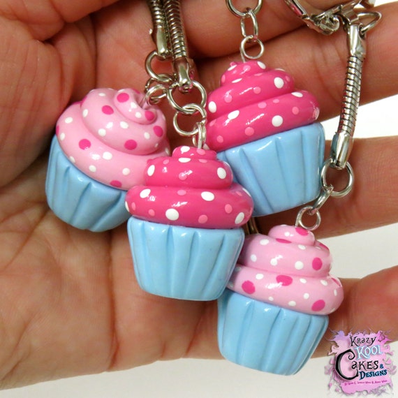 Cupcake Keychain HANDMADE | Etsy