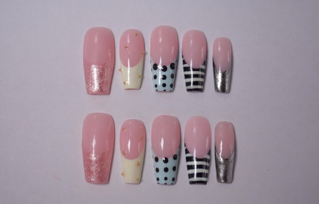 Youforia | Coffin Euphoria Themed Press on Nails - Etsy