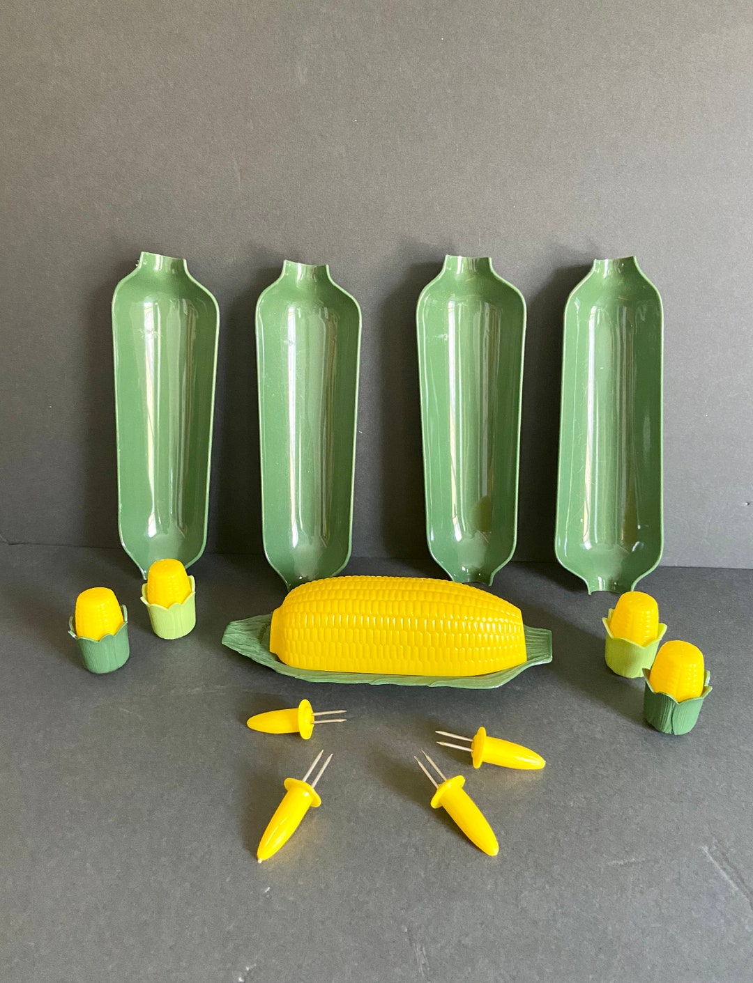 Vintage 1950s Kitschy 14 Piece Plastic Corn on the Cob Serving Set ...