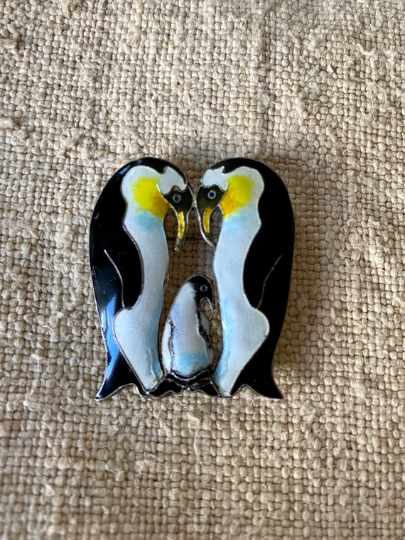 Vintage holiday penguin brooch - Gem