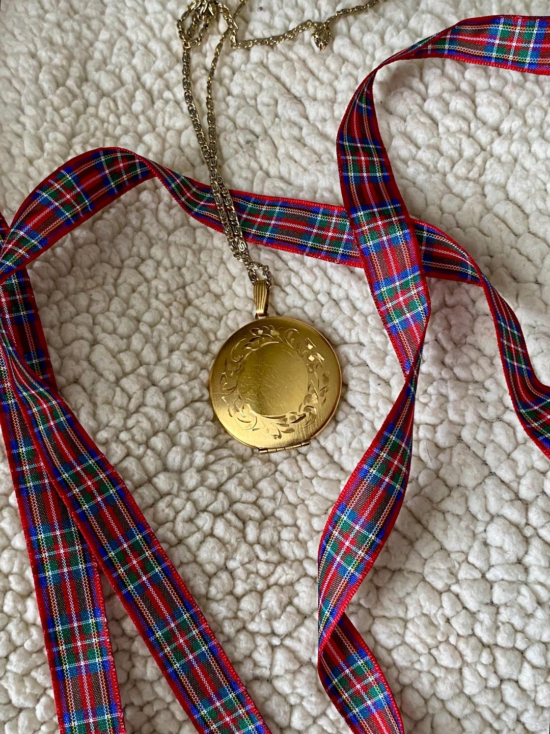 Vintage Photo Locket Mid Century Gold Tone Filled Plated Etched Locket ...