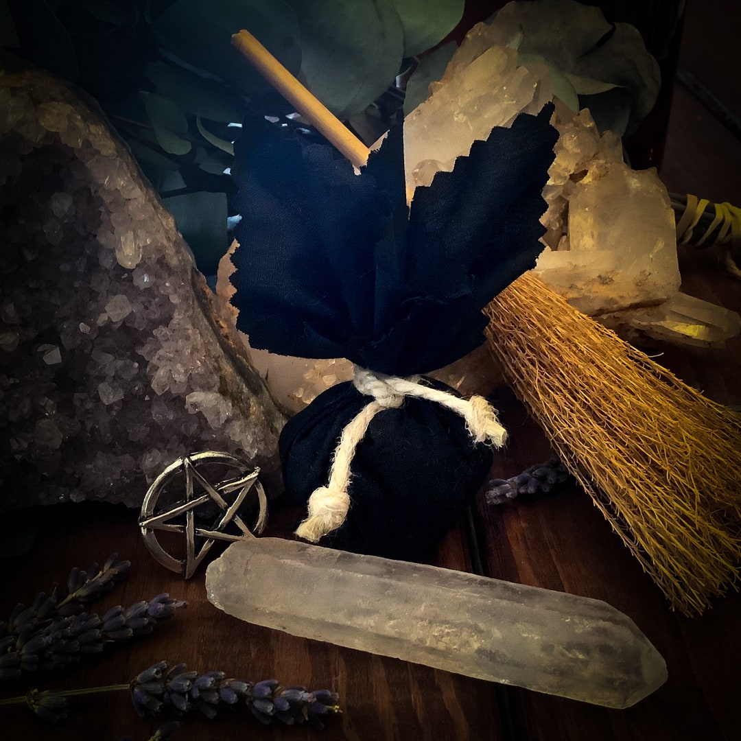 Witches Sack Mojo Bag ~ Gris-gris, Mojo Hand, Charm, All Natural ...