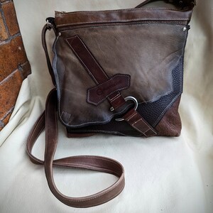 Sac De Cuir Italien Souple Brun. Bourse De Cuir Rustique. Bandoulière ...