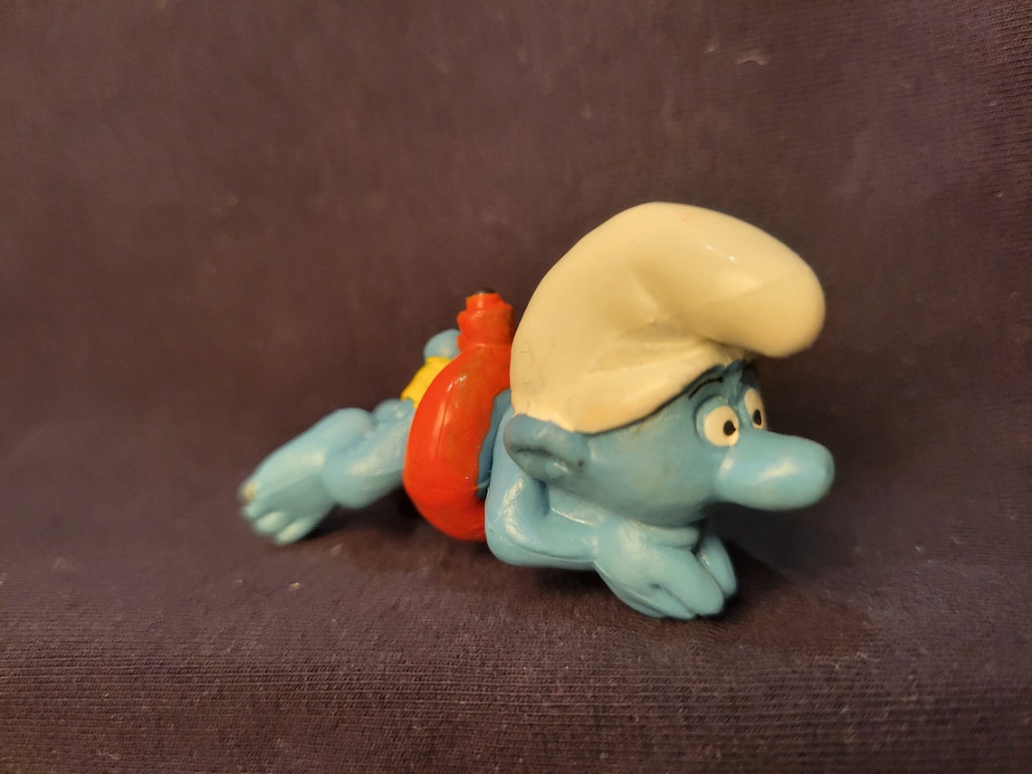 Vintage Swimmer Smurf Figurine - Red Inner Tube - Etsy