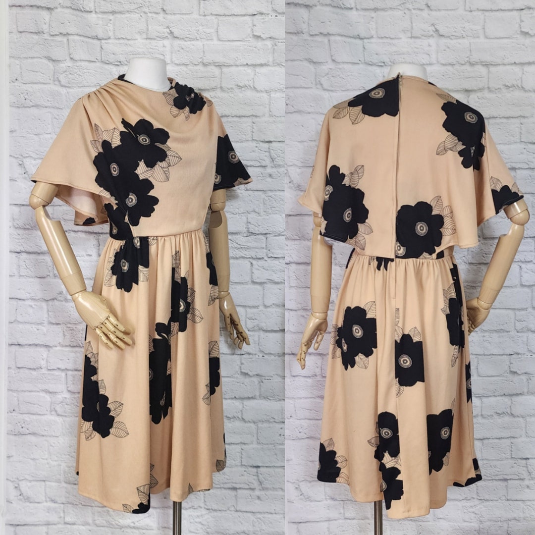 70s Disco Cape Dress Fit and Flare Mod Floral Tan Black Print Size M ...