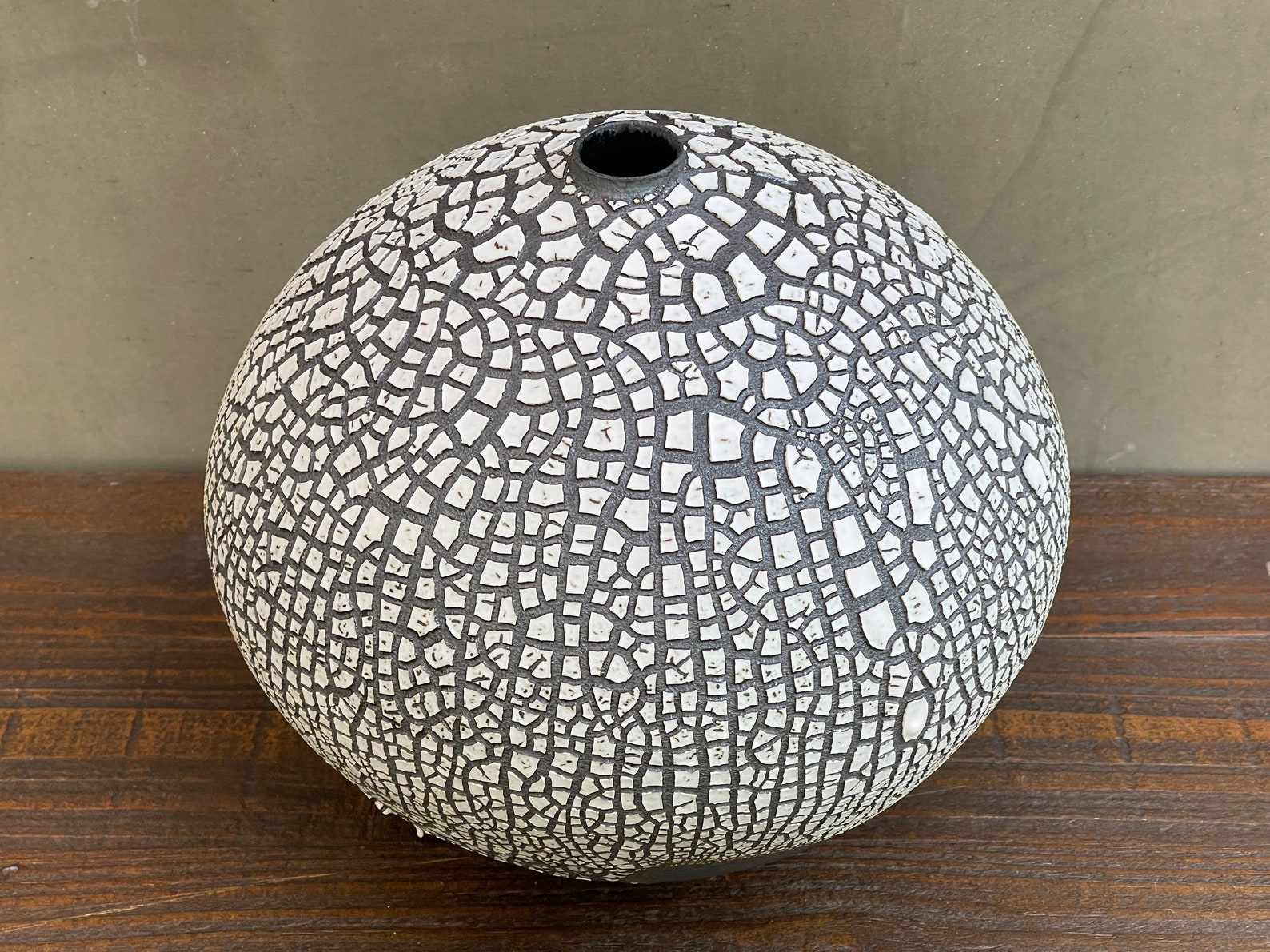 Large Ceramic Moon Jar Vase in Iron Washed Stoneware With White Crackle ...