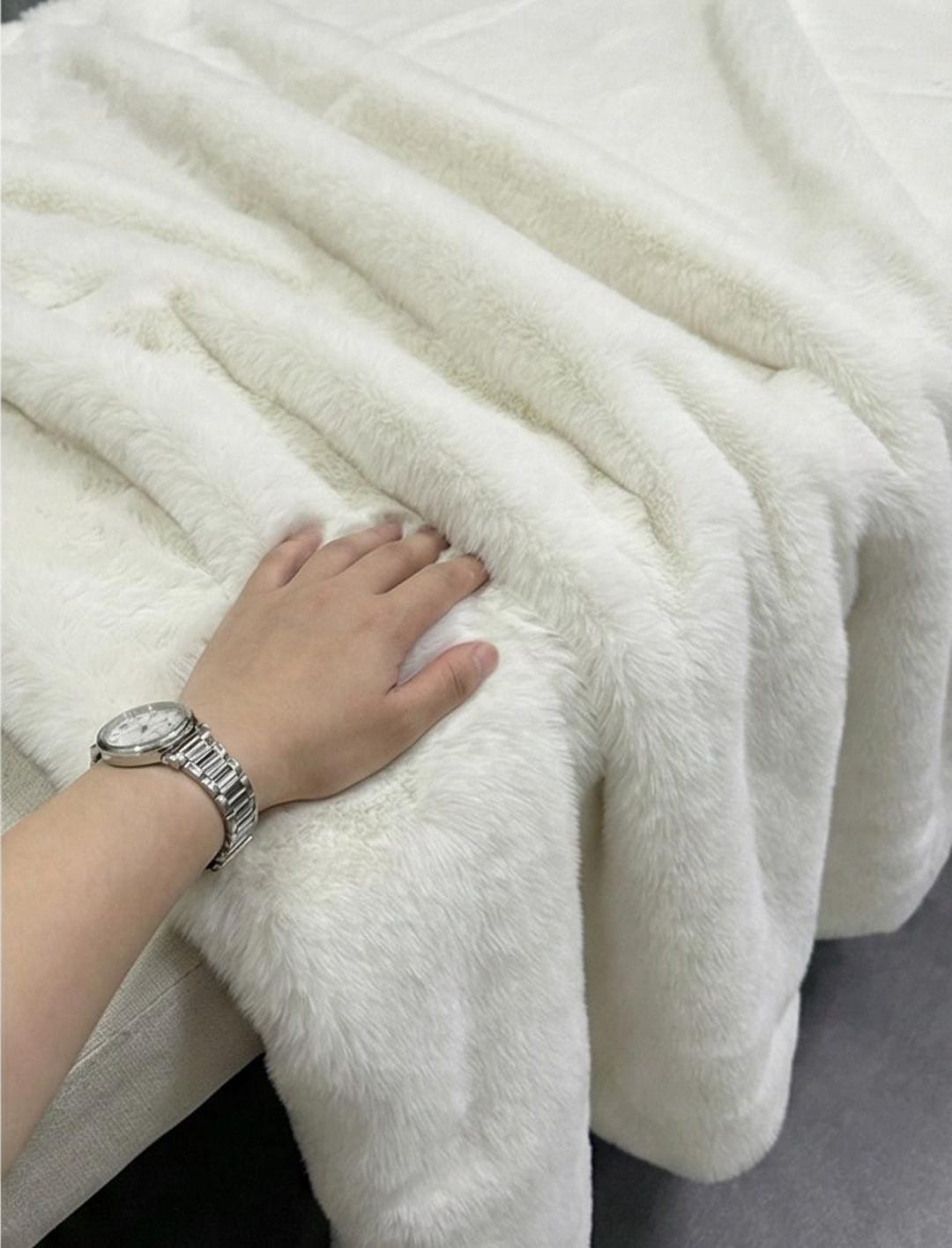 White Ultra Luxe Faux Fur Fabric, Dense Pile, Sewing & Craft - Etsy