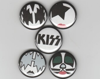 Kiss Pin | Etsy