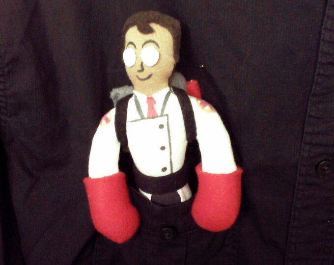 Team Fortress 2 Pocket Medic Plush Doll Cosplay Accessory - Etsy