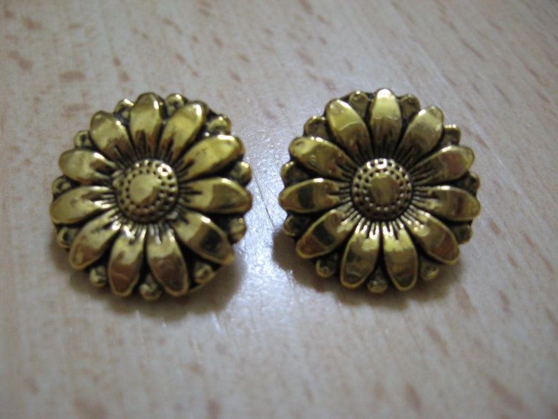 Flower Buttons X5, Gold Tone,buttons,metal Buttons,flower Design,craft ...