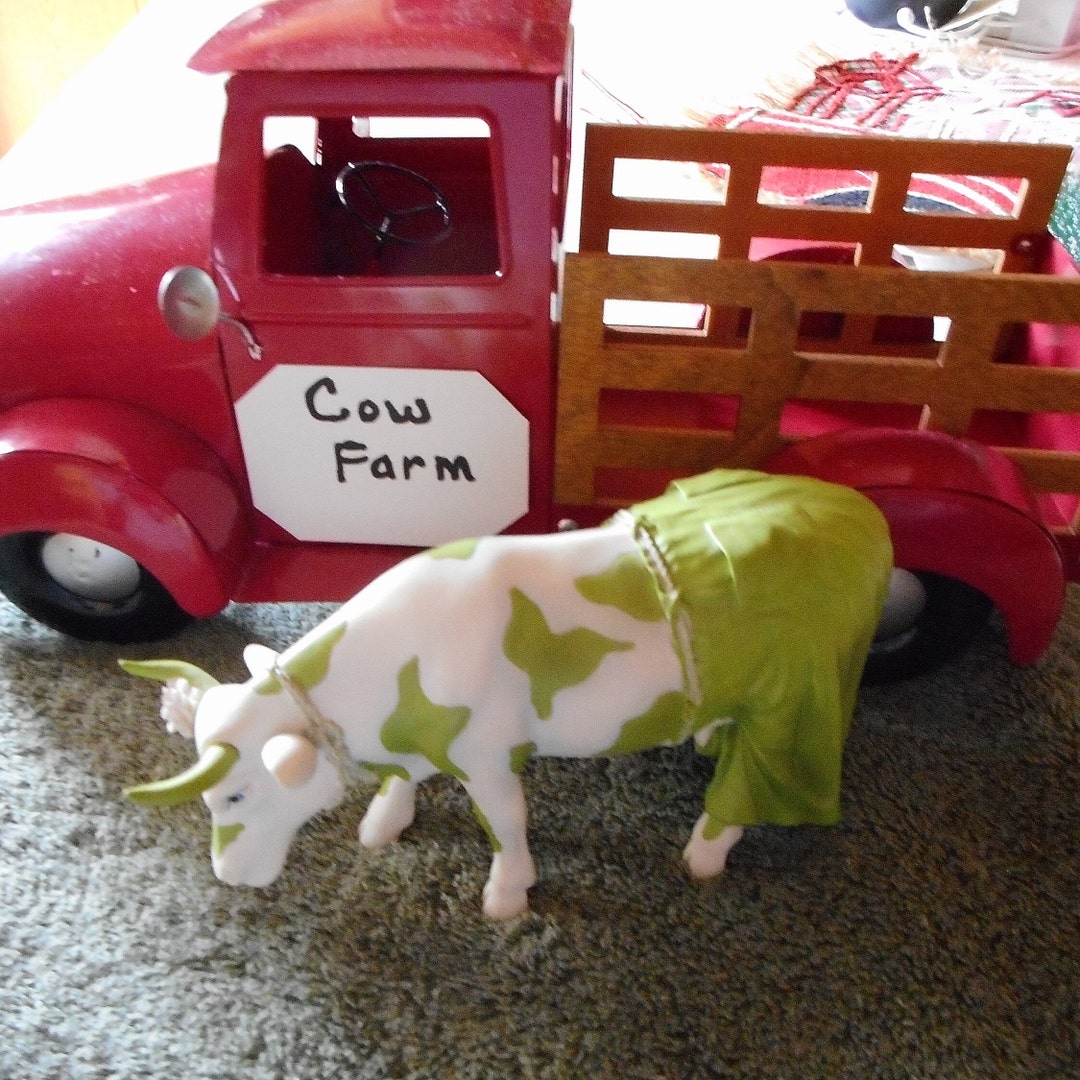 Cow Parade Clean Jean the Green Holstein - Etsy