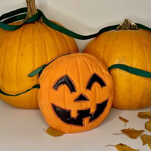 Pumpkin Purse Sewing Pattern and Tutorial - Jack-o-lantern Halloween ...