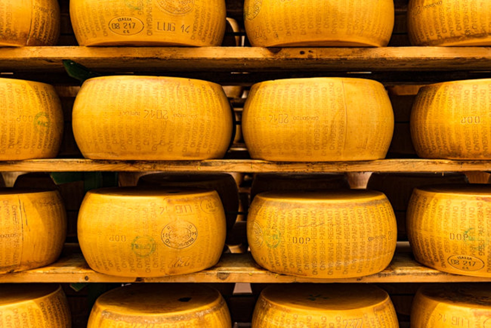Parma Italy, Parmigiano Reggiano, Parma Cheese, Parmesan, Food ...