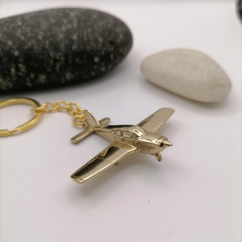Brass Piper PA-28 Cherokee Airplane Keychain, Detailed Aviation Model ...