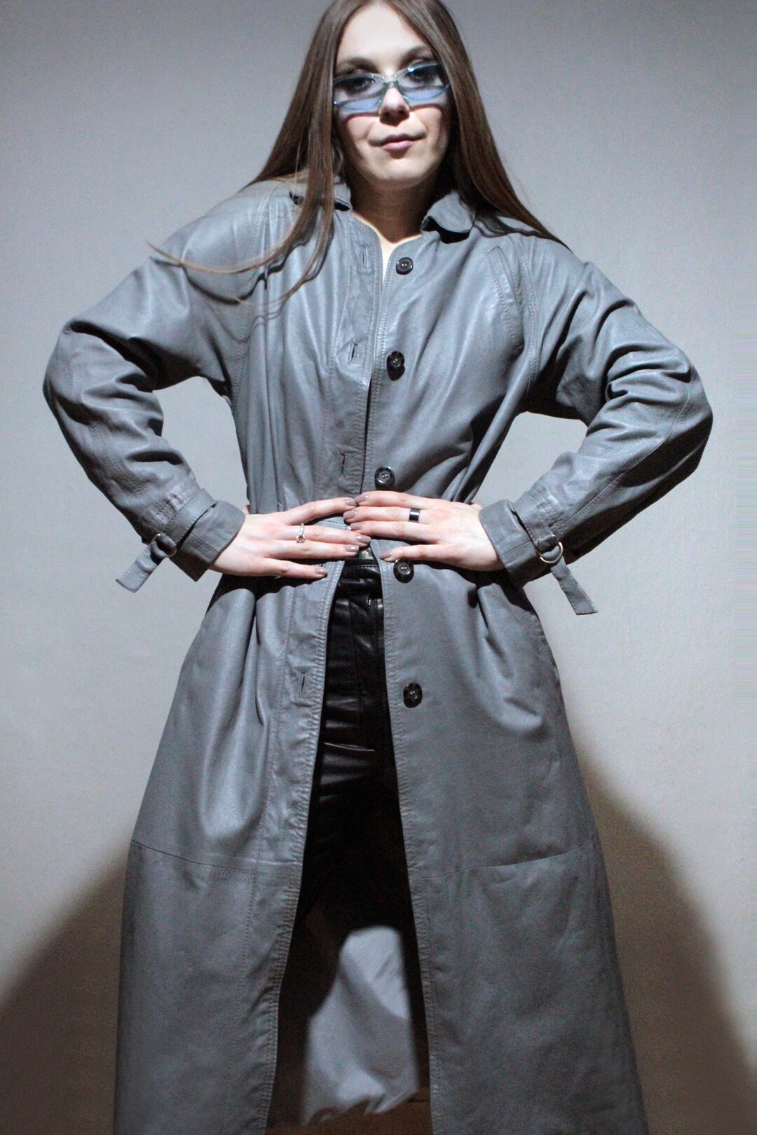 Trench coat vintage dos anos 70 em couro cinza com cinto. - Etsy Portugal