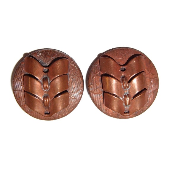 Embossed Raised Scale Copper Clip-on Earrings - Gem