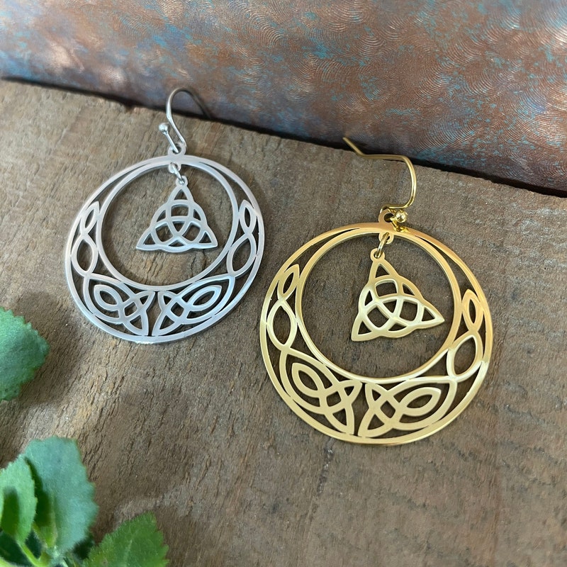 Trinity Knot Earring - Etsy